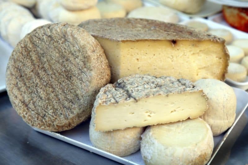 Piemonte, i formaggi di alpeggio: Toma, Bric e Torre Cives