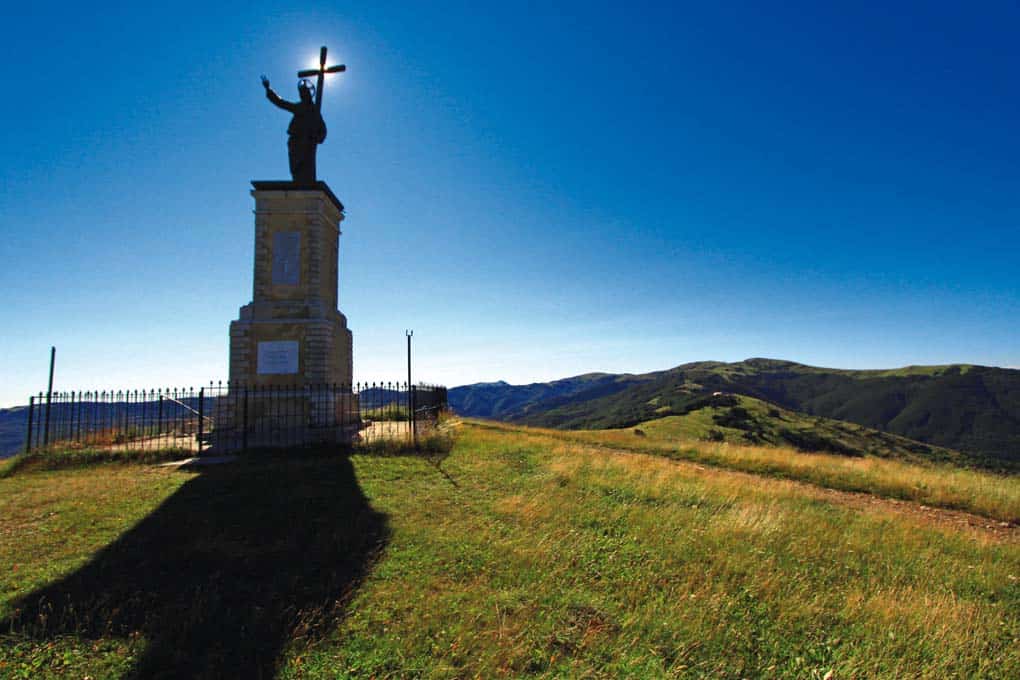 Giarolo: facile ascesa in Val Curone per un gran panorama