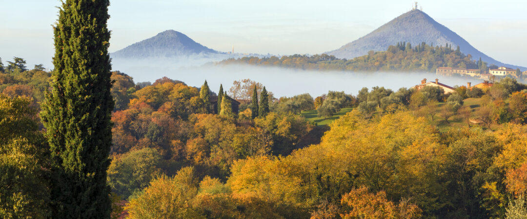 Veneto, la spettacolare Alta Via dei Colli Euganei in autunno
